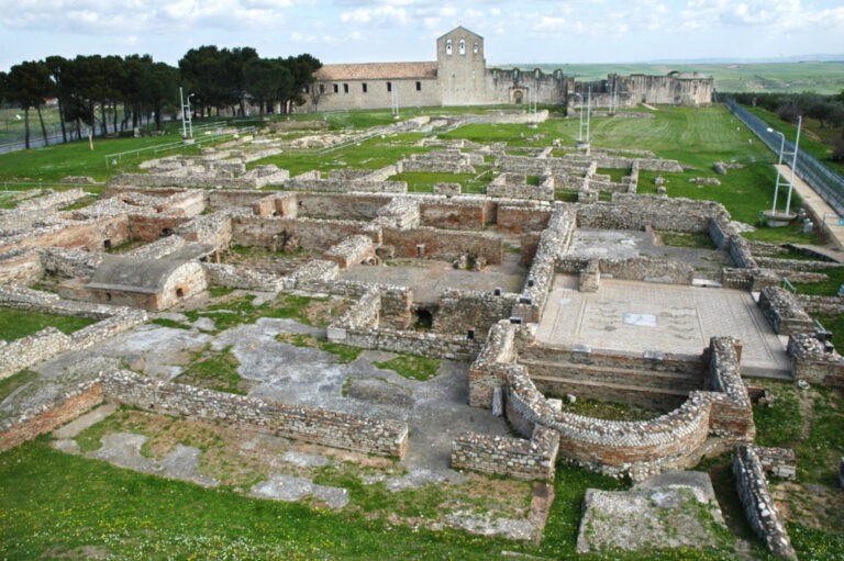 La Via Appia è Patrimonio dell'Umanità. Tra storia e riserve naturali